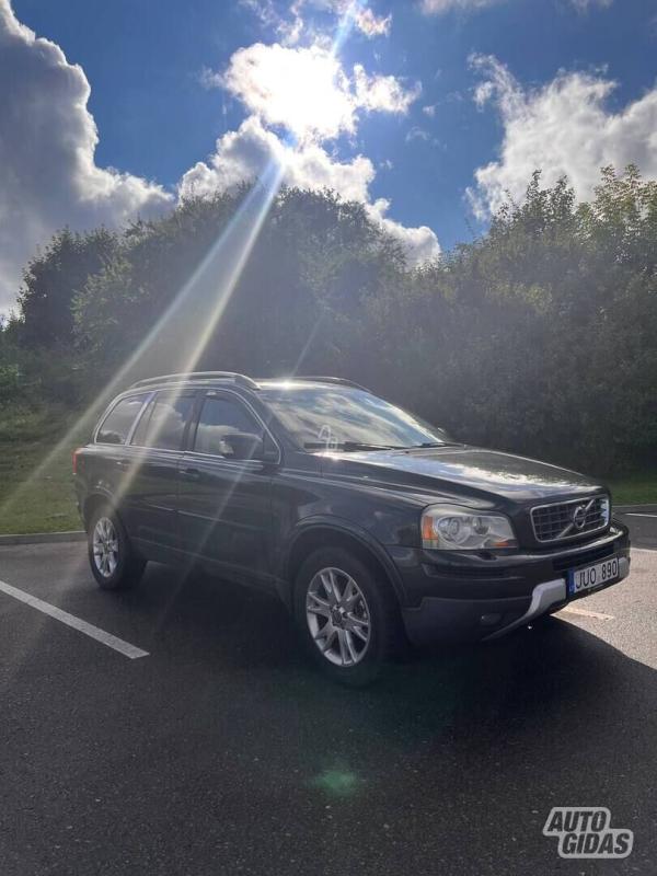 Pelēks Volvo XC90 2010 Trakai, ar dzinēja tilpumu 2.40 L un nobraukumu 262 tūkst. km par 6500 €, foto 1 vietnē AUTOMOTO.COM.LV