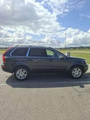 Серый Вольво ХС90 2010 в Куршенай, объемом двигателя 2.40 л и пробегом 327 тыс. км за 8800 €, фото 4 на AUTOMOTO.COM.LV