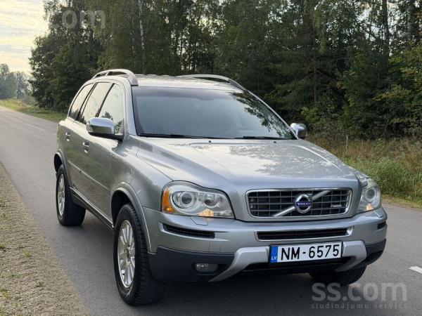 Volvo XC90 2010 in Rezekne on AUTOMOTO.COM.LV Grey Volvo XC90 2010 in Rezekne, with an engine capacity of 2.40 L and mileage of 0 thousand km for 9500 €, photo 6 on AUTOMOTO.COM.LV