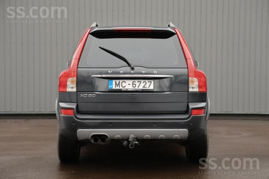 Pelēks Volvo XC90 2011 Jelgava, ar dzinēja tilpumu 2.40 L un nobraukumu 0 tūkst. km par 8950 €, foto 7 vietnē AUTOMOTO.COM.LV