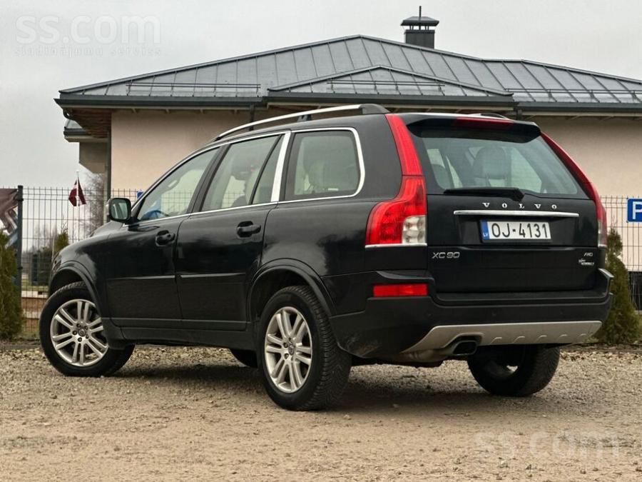 Pelēks Volvo XC90 2011 Jelgava, ar dzinēja tilpumu 2.40 L un nobraukumu 0 tūkst. km par 9990 €, foto 5 vietnē AUTOMOTO.COM.LV
