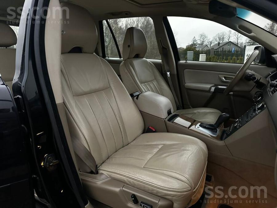 Pelēks Volvo XC90 2011 Jelgava, ar dzinēja tilpumu 2.40 L un nobraukumu 0 tūkst. km par 9990 €, foto 8 vietnē AUTOMOTO.COM.LV
