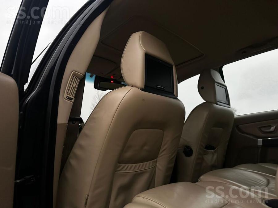 Pelēks Volvo XC90 2011 Jelgava, ar dzinēja tilpumu 2.40 L un nobraukumu 0 tūkst. km par 9990 €, foto 14 vietnē AUTOMOTO.COM.LV