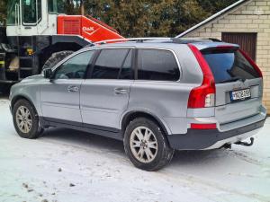 Grey Volvo XC90 2011 in Kaunas, with an engine capacity of 2.40 L and mileage of 326 thousand km for 8800 €, photo 6 on AUTOMOTO.COM.LV
