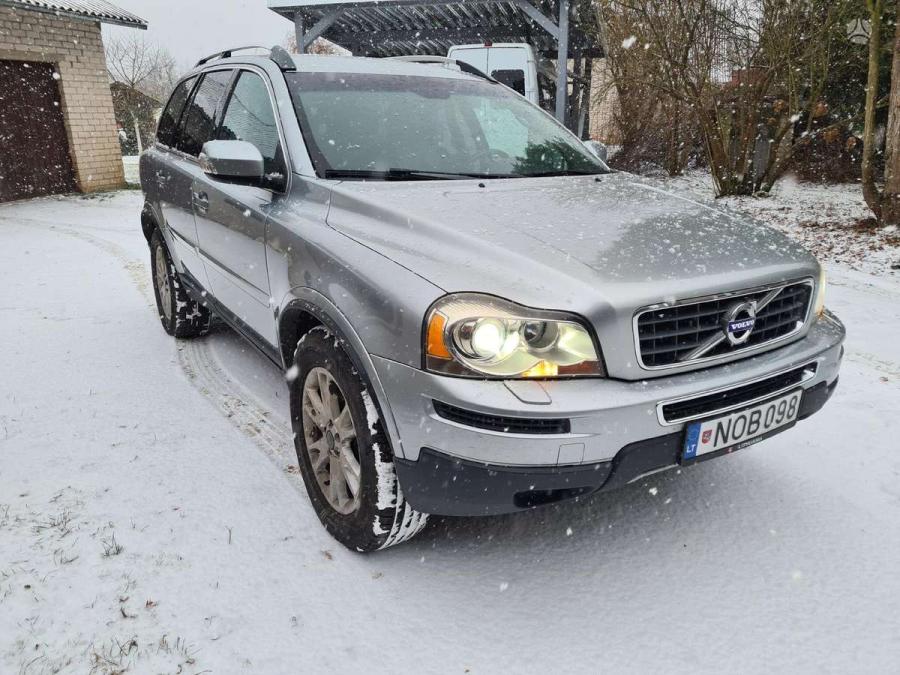Grey Volvo XC90 2011 in Kaunas, with an engine capacity of 2.40 L and mileage of 326 thousand km for 8800 €, photo 19 on AUTOMOTO.COM.LV