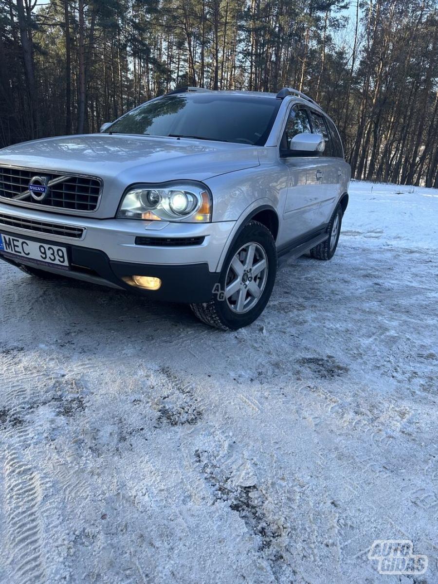 Pelēks Volvo XC90 2011 Viļņa, ar dzinēja tilpumu 2.40 L un nobraukumu 315 tūkst. km par 8800 €, foto 2 vietnē AUTOMOTO.COM.LV