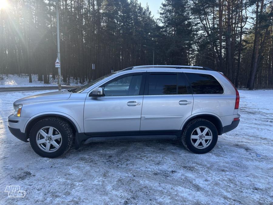 Pelēks Volvo XC90 2011 Viļņa, ar dzinēja tilpumu 2.40 L un nobraukumu 315 tūkst. km par 8800 €, foto 3 vietnē AUTOMOTO.COM.LV