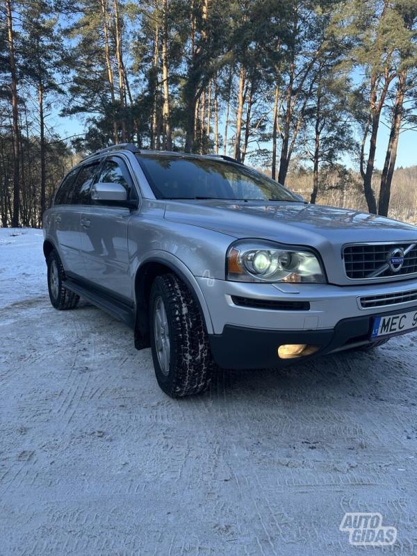 Pelēks Volvo XC90 2011 Viļņa, ar dzinēja tilpumu 2.40 L un nobraukumu 315 tūkst. km par 8800 €, foto 6 vietnē AUTOMOTO.COM.LV