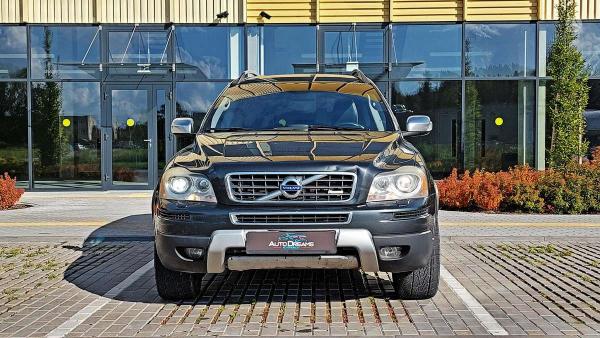 Grey Volvo XC90 2011 in Vilnius, with an engine capacity of 2.40 L and mileage of 437 thousand km for 8300 €, photo 6 on AUTOMOTO.COM.LV