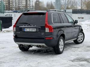 Grey Volvo XC90 2011 in Jonava, with an engine capacity of 2.40 L and mileage of 305 thousand km for 9999 €, photo 10 on AUTOMOTO.COM.LV