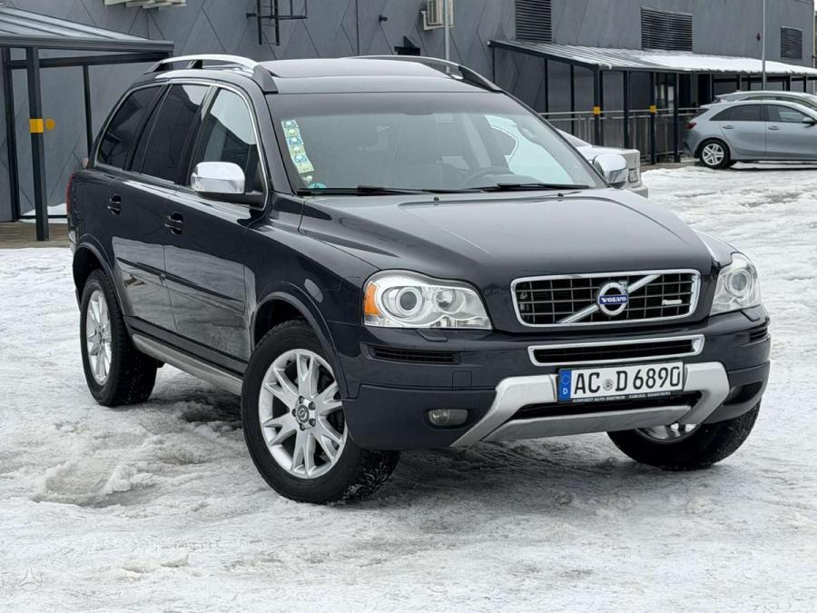 Grey Volvo XC90 2011 in Jonava, with an engine capacity of 2.40 L and mileage of 305 thousand km for 9999 €, photo 12 on AUTOMOTO.COM.LV