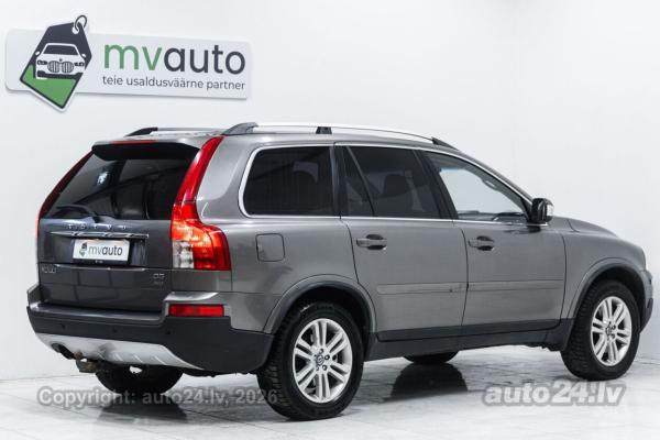 Pelēks Volvo XC90 2011 Tallina, ar dzinēja tilpumu 2.40 L un nobraukumu 289 tūkst. km par 7990 €, foto 2 vietnē AUTOMOTO.COM.LV