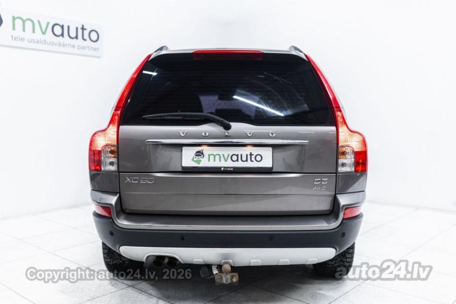 Pelēks Volvo XC90 2011 Tallina, ar dzinēja tilpumu 2.40 L un nobraukumu 289 tūkst. km par 7990 €, foto 7 vietnē AUTOMOTO.COM.LV