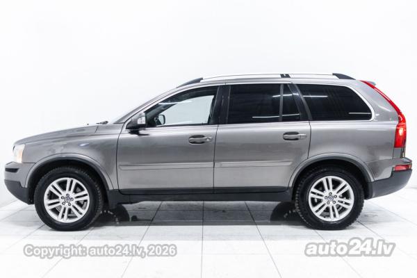 Pelēks Volvo XC90 2011 Tallina, ar dzinēja tilpumu 2.40 L un nobraukumu 289 tūkst. km par 7990 €, foto 10 vietnē AUTOMOTO.COM.LV