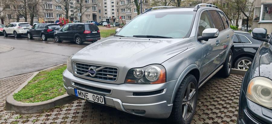 Grey Volvo XC90 2011 in Vilnius, with an engine capacity of 3.20 L and mileage of 305 thousand km for 6300 €, photo 5 on AUTOMOTO.COM.LV