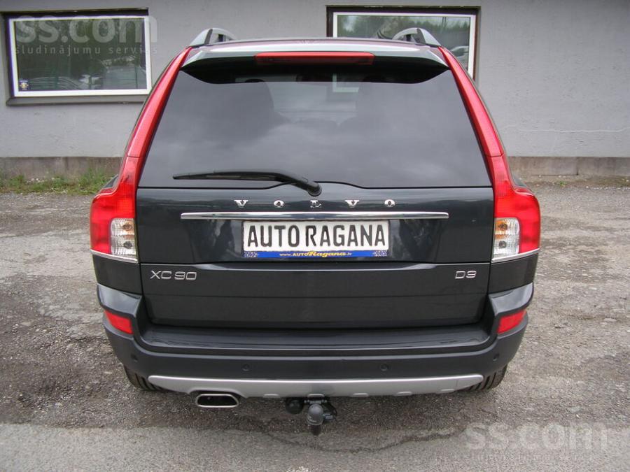 Grey Volvo XC90 2011 in Riga, with an engine capacity of 2.40 L and mileage of 0 thousand km for 10750 €, photo 7 on AUTOMOTO.COM.LV