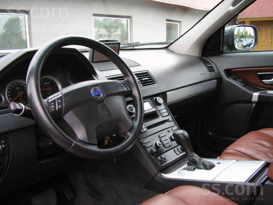 Grey Volvo XC90 2011 in Riga, with an engine capacity of 2.40 L and mileage of 0 thousand km for 10750 €, photo 18 on AUTOMOTO.COM.LV