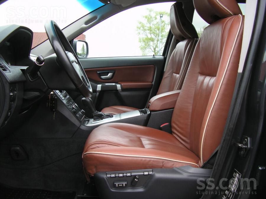 Grey Volvo XC90 2011 in Riga, with an engine capacity of 2.40 L and mileage of 0 thousand km for 10750 €, photo 19 on AUTOMOTO.COM.LV