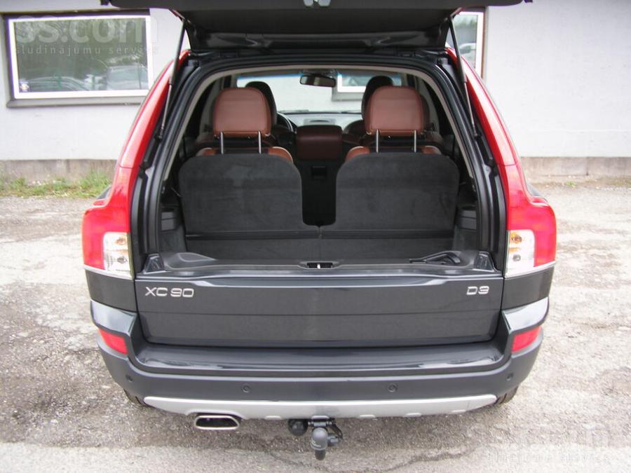 Grey Volvo XC90 2011 in Riga, with an engine capacity of 2.40 L and mileage of 0 thousand km for 10750 €, photo 22 on AUTOMOTO.COM.LV