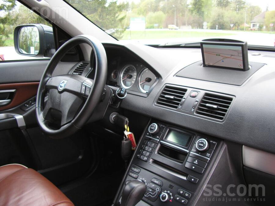 Grey Volvo XC90 2011 in Riga, with an engine capacity of 2.40 L and mileage of 0 thousand km for 10750 €, photo 27 on AUTOMOTO.COM.LV