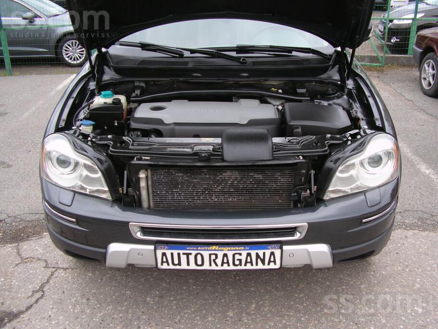 Grey Volvo XC90 2011 in Riga, with an engine capacity of 2.40 L and mileage of 0 thousand km for 10750 €, photo 29 on AUTOMOTO.COM.LV
