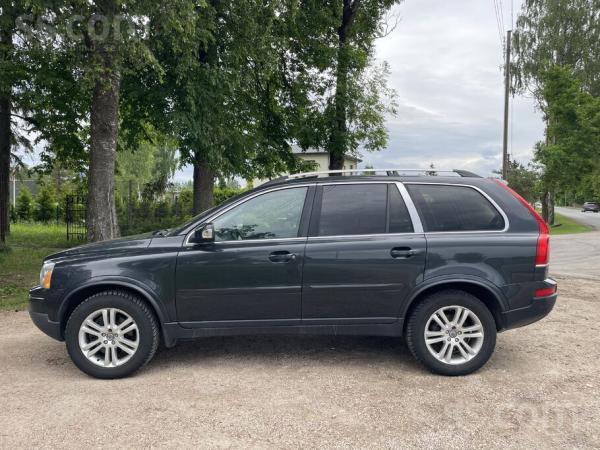Pelēks Volvo XC90 2011 Rīga, ar dzinēja tilpumu 2.40 L un nobraukumu 250 tūkst. km par 8790 €, foto 2 vietnē AUTOMOTO.COM.LV