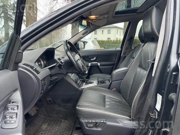 Pelēks Volvo XC90 2011 Rīga, ar dzinēja tilpumu 2.40 L un nobraukumu 250 tūkst. km par 8790 €, foto 10 vietnē AUTOMOTO.COM.LV