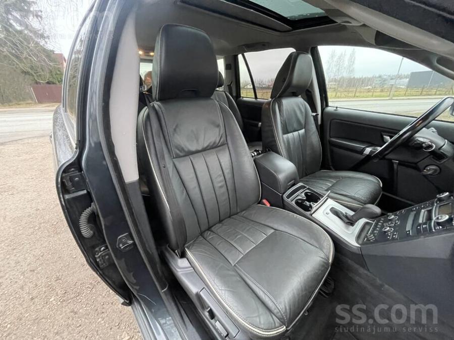 Grey Volvo XC90 2011 in Riga, with an engine capacity of 2.40 L and mileage of 250 thousand km for 8790 €, photo 20 on AUTOMOTO.COM.LV