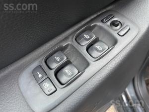 Grey Volvo XC90 2011 in Riga, with an engine capacity of 2.40 L and mileage of 250 thousand km for 8790 €, photo 25 on AUTOMOTO.COM.LV