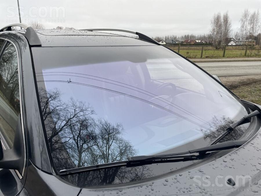 Grey Volvo XC90 2011 in Riga, with an engine capacity of 2.40 L and mileage of 250 thousand km for 8790 €, photo 34 on AUTOMOTO.COM.LV