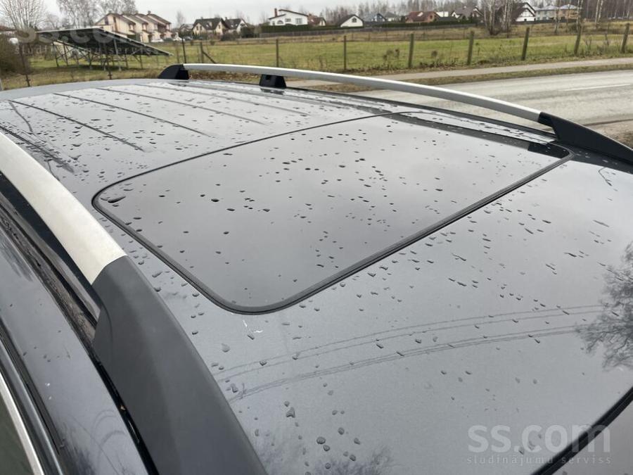 Grey Volvo XC90 2011 in Riga, with an engine capacity of 2.40 L and mileage of 250 thousand km for 8790 €, photo 35 on AUTOMOTO.COM.LV