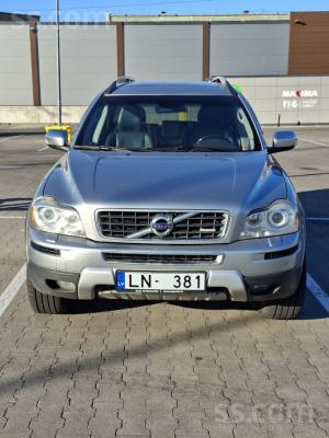 Grey Volvo XC90 2011 in Riga, with an engine capacity of 2.40 L and mileage of 240 thousand km for 9500 €, photo 1 on AUTOMOTO.COM.LV