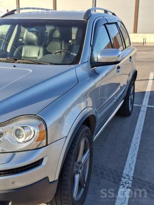 Grey Volvo XC90 2011 in Riga, with an engine capacity of 2.40 L and mileage of 240 thousand km for 9500 €, photo 4 on AUTOMOTO.COM.LV