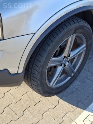 Grey Volvo XC90 2011 in Riga, with an engine capacity of 2.40 L and mileage of 240 thousand km for 9500 €, photo 5 on AUTOMOTO.COM.LV