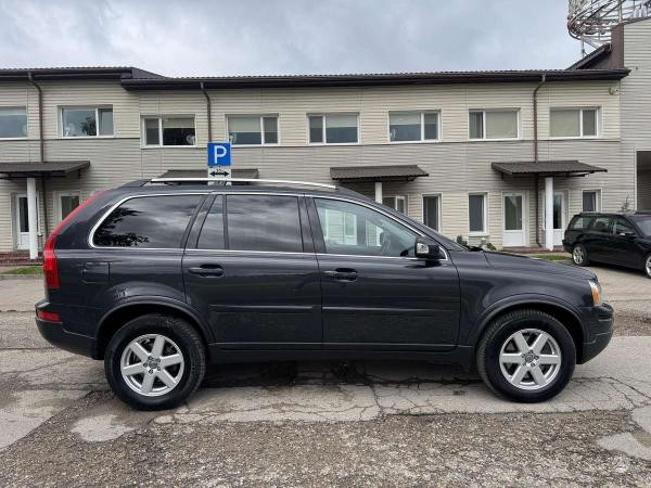 Pelēks Volvo XC90 2011 Viļņa, ar dzinēja tilpumu 2.40 L un nobraukumu 269 tūkst. km par 9888 €, foto 5 vietnē AUTOMOTO.COM.LV