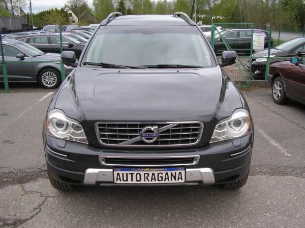 Pelēks Volvo XC90 2011 Sigulda, ar dzinēja tilpumu 2.40 L un nobraukumu 290 tūkst. km par 10750 €, foto 5 vietnē AUTOMOTO.COM.LV