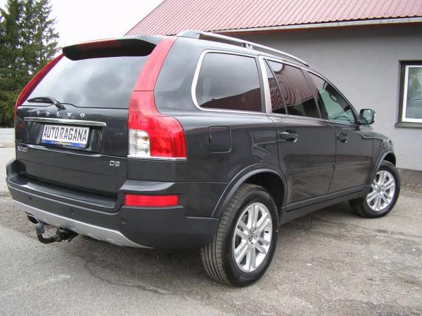 Pelēks Volvo XC90 2011 Sigulda, ar dzinēja tilpumu 2.40 L un nobraukumu 290 tūkst. km par 10750 €, foto 10 vietnē AUTOMOTO.COM.LV