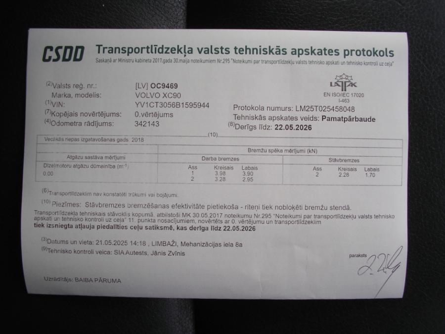 Grey Volvo XC90 2011 in Riga, with an engine capacity of 2.40 L and mileage of 342 thousand km for 10950 €, photo 3 on AUTOMOTO.COM.LV