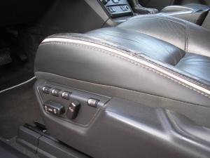 Grey Volvo XC90 2011 in Riga, with an engine capacity of 2.40 L and mileage of 342 thousand km for 10950 €, photo 11 on AUTOMOTO.COM.LV
