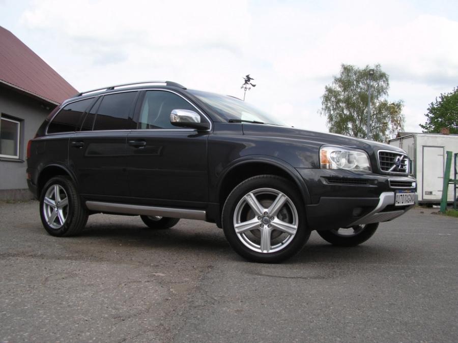Grey Volvo XC90 2011 in Riga, with an engine capacity of 2.40 L and mileage of 342 thousand km for 10950 €, photo 19 on AUTOMOTO.COM.LV