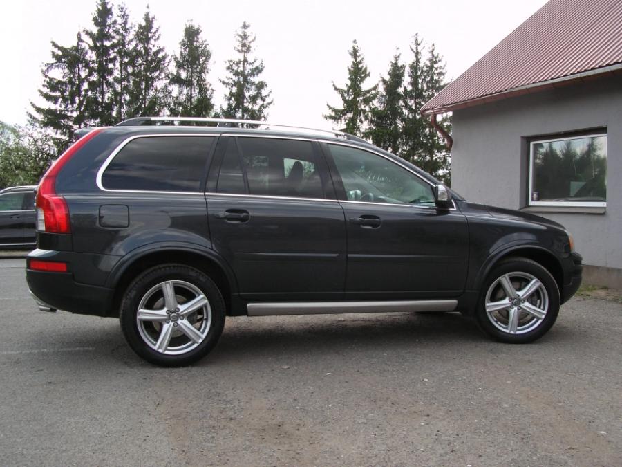 Grey Volvo XC90 2011 in Riga, with an engine capacity of 2.40 L and mileage of 342 thousand km for 10950 €, photo 20 on AUTOMOTO.COM.LV