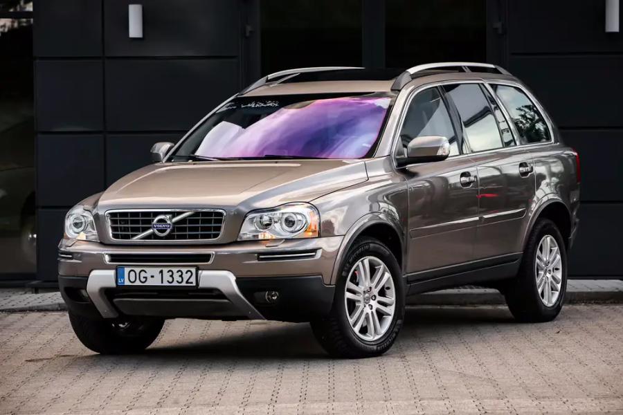 Pelēks Volvo XC90 2011 Jelgava, ar dzinēja tilpumu 2.40 L un nobraukumu 267 tūkst. km par 10450 €, foto 1 vietnē AUTOMOTO.COM.LV