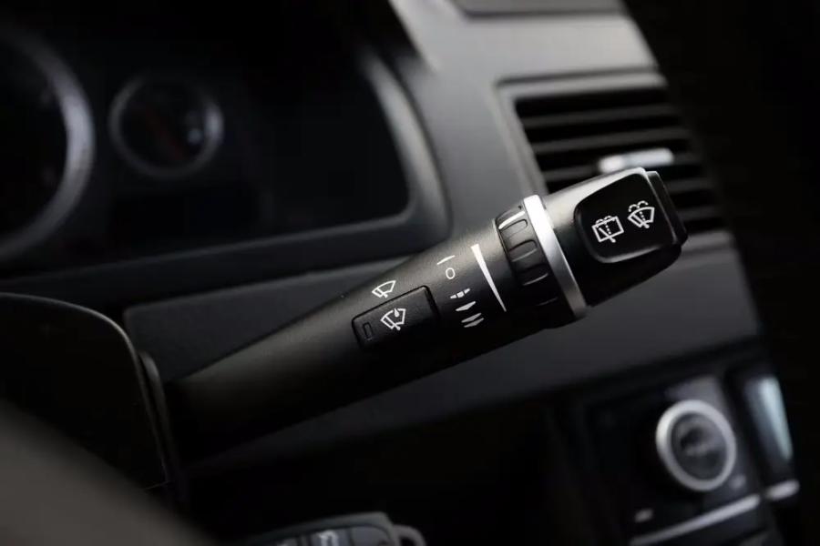 Pelēks Volvo XC90 2011 Jelgava, ar dzinēja tilpumu 2.40 L un nobraukumu 267 tūkst. km par 10450 €, foto 34 vietnē AUTOMOTO.COM.LV