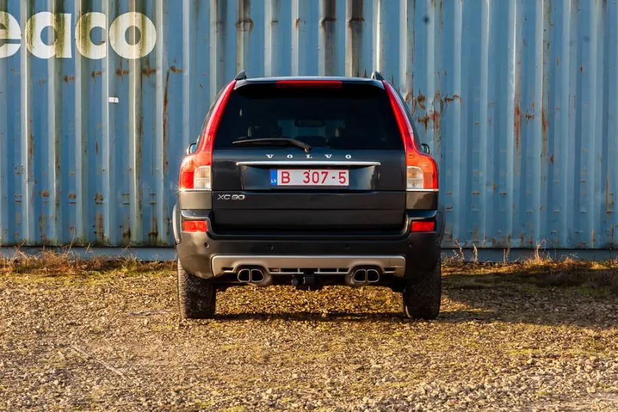 Pelēks Volvo XC90 2011 Rīga, ar dzinēja tilpumu 2.40 L un nobraukumu 278 tūkst. km par 11495 €, foto 7 vietnē AUTOMOTO.COM.LV