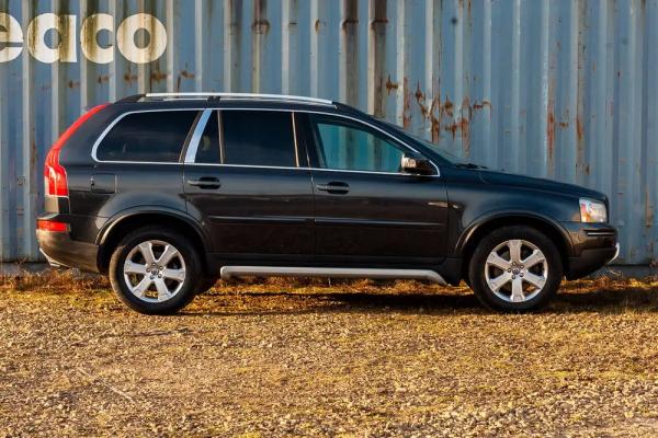 Pelēks Volvo XC90 2011 Rīga, ar dzinēja tilpumu 2.40 L un nobraukumu 278 tūkst. km par 11495 €, foto 7 vietnē AUTOMOTO.COM.LV