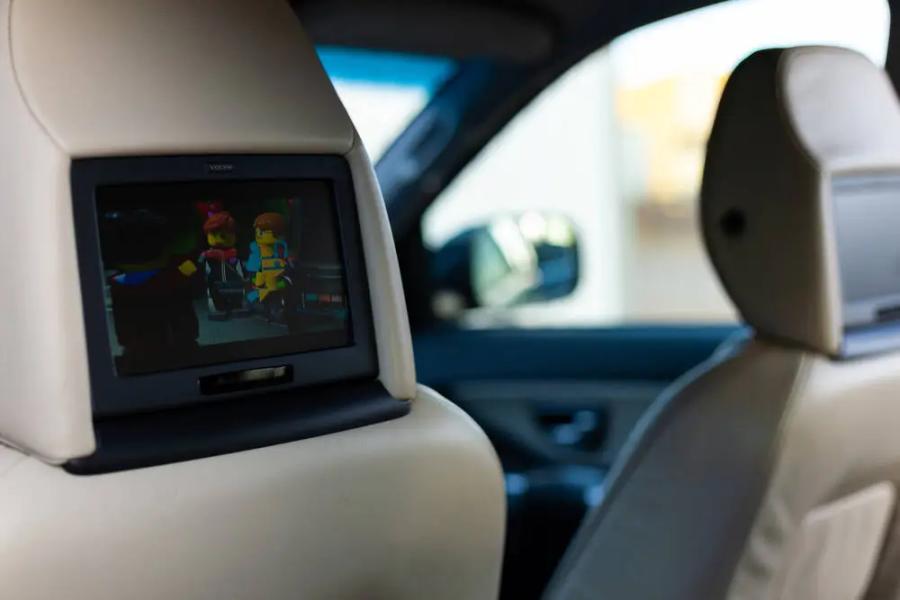 Pelēks Volvo XC90 2011 Rīga, ar dzinēja tilpumu 2.40 L un nobraukumu 278 tūkst. km par 11495 €, foto 23 vietnē AUTOMOTO.COM.LV
