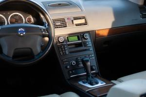 Pelēks Volvo XC90 2011 Rīga, ar dzinēja tilpumu 2.40 L un nobraukumu 278 tūkst. km par 11495 €, foto 33 vietnē AUTOMOTO.COM.LV