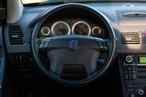 Pelēks Volvo XC90 2011 Rīga, ar dzinēja tilpumu 2.40 L un nobraukumu 278 tūkst. km par 11495 €, foto 34 vietnē AUTOMOTO.COM.LV