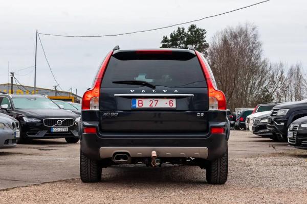 Pelēks Volvo XC90 2011 Rīga, ar dzinēja tilpumu 2.40 L un nobraukumu 279 tūkst. km par 9995 €, foto 6 vietnē AUTOMOTO.COM.LV