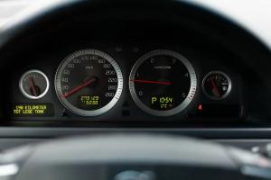 Серый Вольво ХС90 2011 в Рига, объемом двигателя 2.40 л и пробегом 279 тыс. км за 9995 €, фото 11 на AUTOMOTO.COM.LV